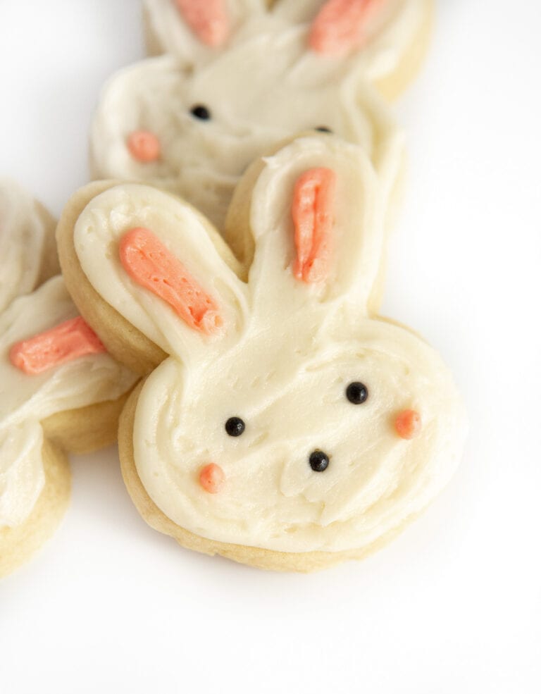7 EASY Decorated Cookies for Easter - Design Eat Repeat