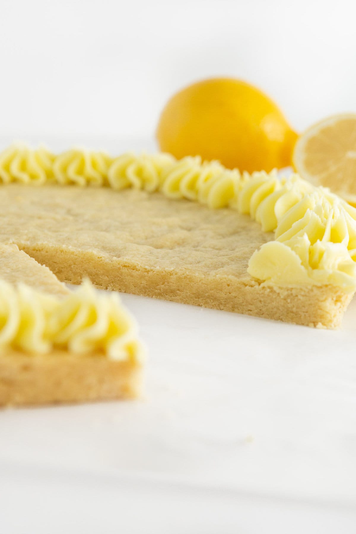 Easy Lemon Cookie Cake | Design Eat Repeat