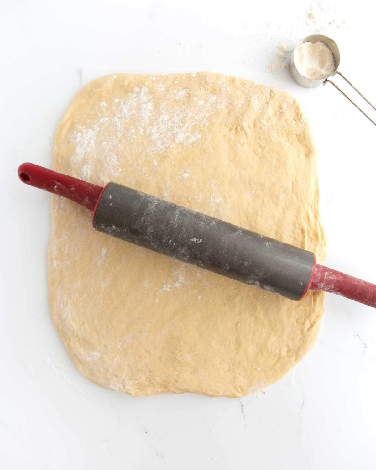 Easy Cinnamon Roll Knots - Design Eat Repeat