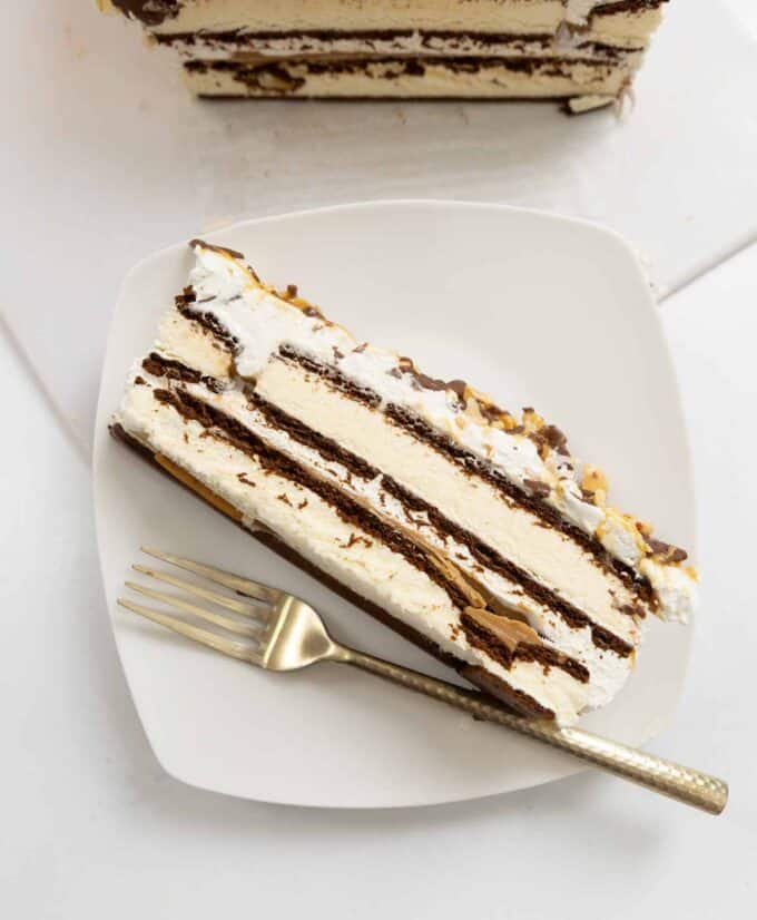 Snickers Ice Cream Cake - Design Eat Repeat