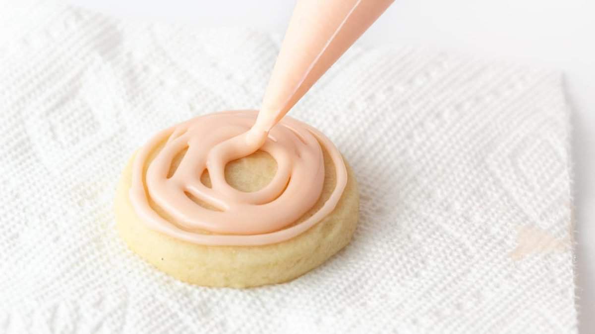 Powdered Sugar Icing for Cookies - Design Eat Repeat